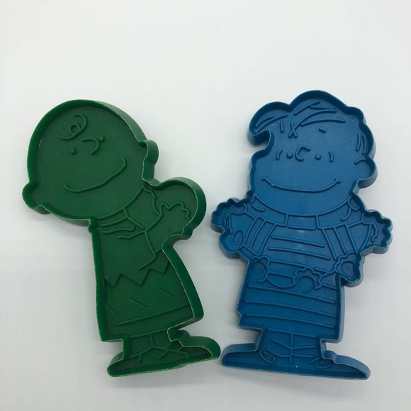 Kitchen | Charlie Brown And Linus Cookie Cutters Vintage Peanuts 1978 ...
